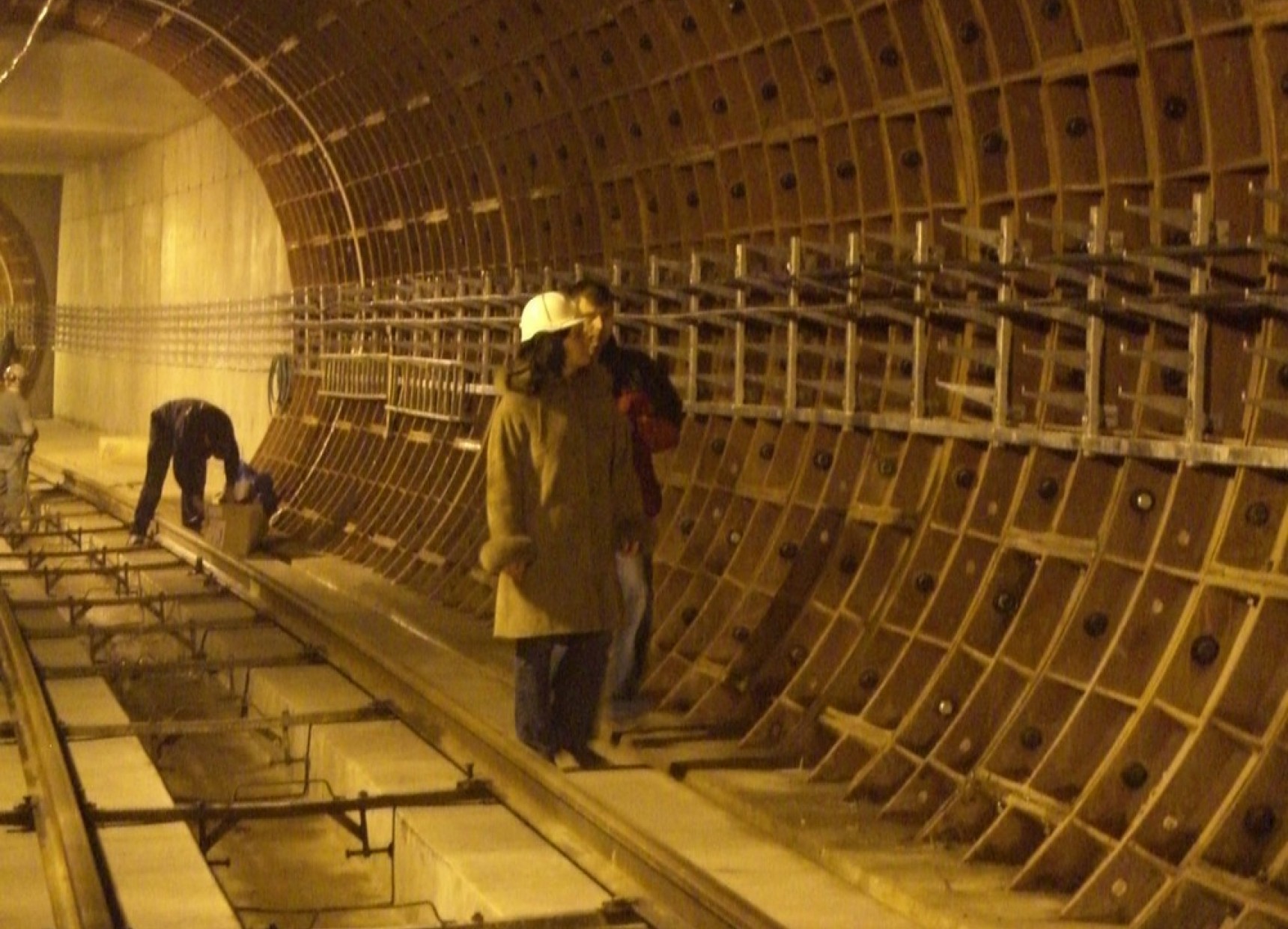 The metro mainline tunnel together / Metro tunnels and stations ...