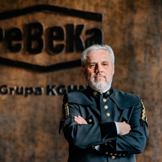 Kim jesteśmy / PeBeKa S.A.